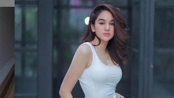 Biodata dan Foto-foto Artis Hana Hanifah yang Pernah Berseteru dengan Mantan Pacar Atta ...