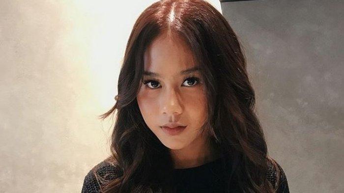 Profil dan Biodata Nadin Amizah Penyanyi yang Lagi Viral, Pernah ...