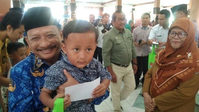 Peringati HUT ke-52, Korpri Situbondo Khitan Sebanyak 605 Anak - Halaman all - Surya.co.id