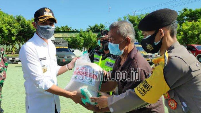 Yayasan Buddha Tzu Chi Surabaya Salurkan Bantuan Puluhan Ton Beras di Kabupaten Tuban - Surya.co.id