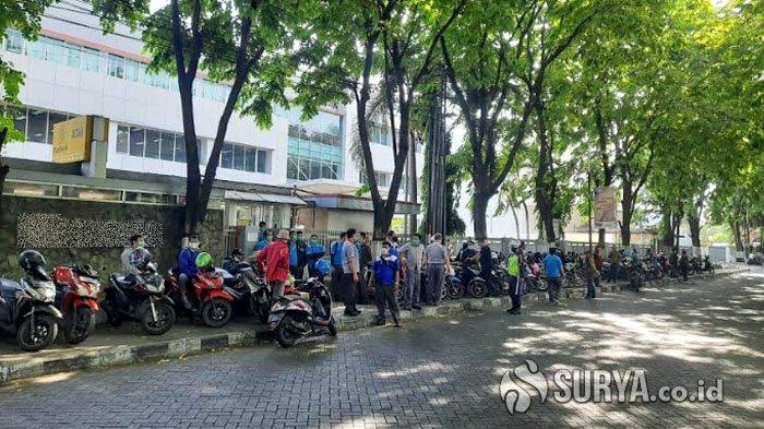 Tolak Pengesahan RUU Omnibus Law Cipta Kerja, Serikat Buruh di se-Jatim ... Tolak Pengesahan RUU Omnibus Law Cipta Kerja, Serikat Buruh di se-Jatim ...
