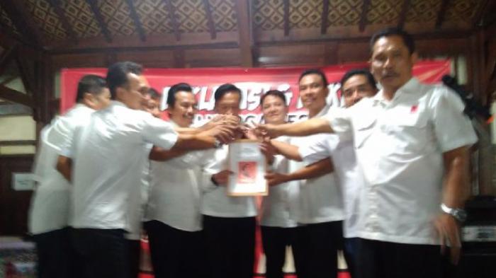 Pamitan, Sambari Titip Jaga Proyek - Surya.co.id