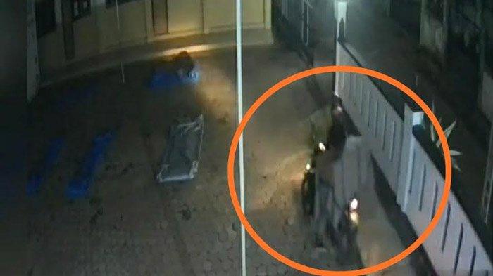 Kok Sampai Hati Pencuri Di Tuban Ini Gondol Kotak Amal Masjid Saat