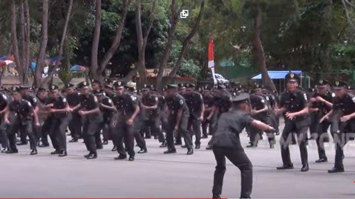 5 Fakta di Balik Lirik Yel-yel TNI yang Viral di TikTok Terpesona Aku Terpesona, Begini ...