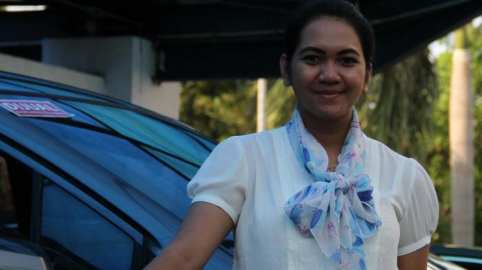 Devi Kristiana Anggraini Reward untuk Diri Sendiri - Surya.co.id