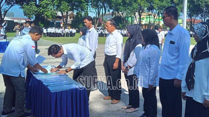 Ribuan Anggota KPPS untuk Pemilu 2024 di Kabupaten Bojonegoro Dilantik ... Ribuan Anggota KPPS untuk Pemilu 2024 di Kabupaten Bojonegoro Dilantik ...
