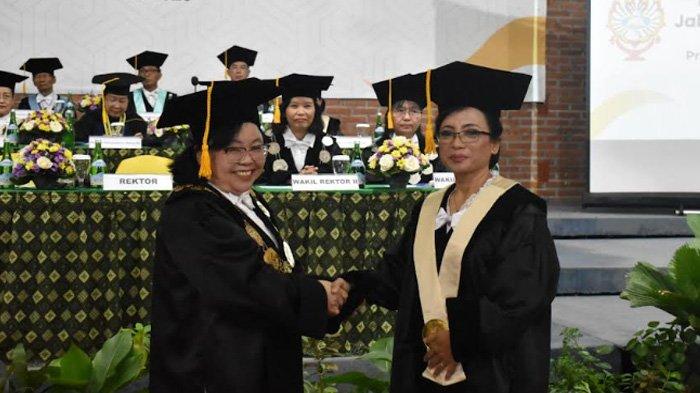 Sosok Prof Paini Sri Widyawati yang Baru Dikukuhan Sebagai Guru Besar FTP UKWMS - Surya.co.id