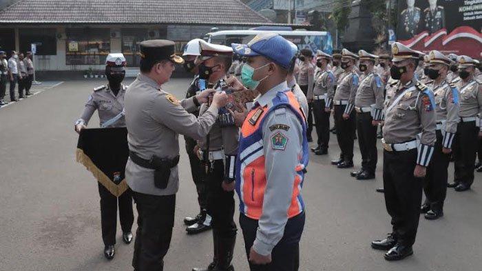 Operasi Patuh Semeru 2022 di Kota Malang : Tingkatkan Disiplin Berlalu Lintas Pengendara - Surya ...
