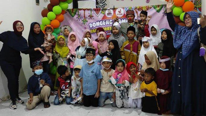 Cetak Generasi Peduli, Kak Wulan Adakan Dongeng Ramadhan dan Santunan untuk Yatim Piatu Jalanan ...