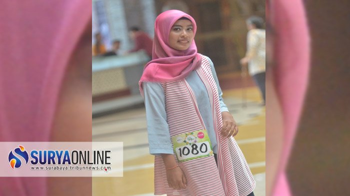 Hijab Membuat Dwi Septi Meraih Prestasi - Surya.co.id