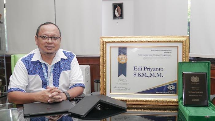 Edi Priyanto Terima Penghargaan WSO Concerned Citizen Award - Surya.co.id