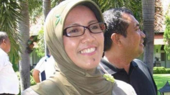 Akhirnya Risma Dilawankan Bekas Anak Buahnya - Surya.co.id