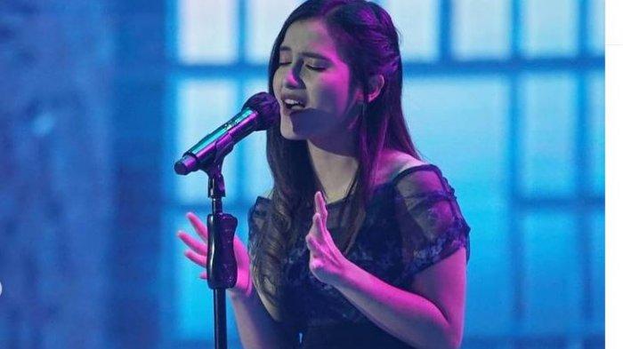 Biodata Femila Sinukaban Indonesian Idol 2021 yang Pulang di ...