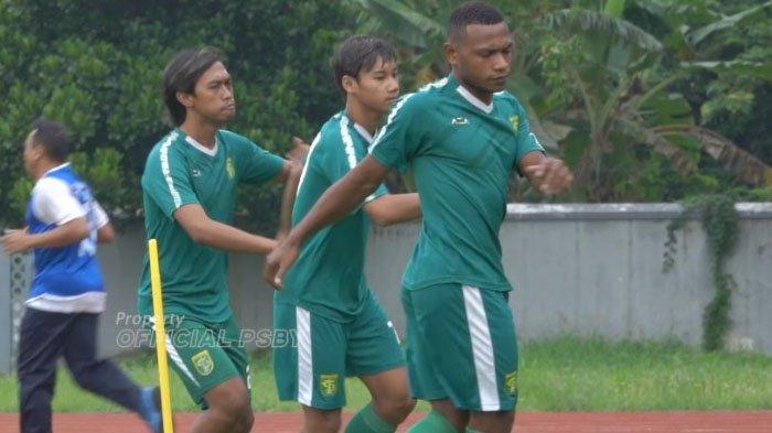 Aji Santoso Pastikan Reva Adi Utama dan Frank Sokoy telah Gabung ...