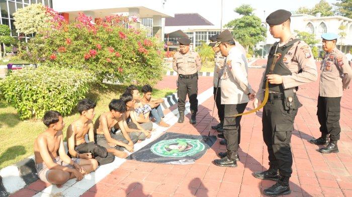 Komplotan Gangster Meresahkan Di Gresik Diringkus Polisi, Sempat Culik dan Aniaya Pemuda - Surya ...