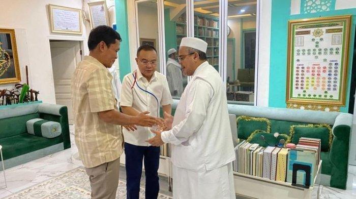 Tiba tiba Elite Gerindra Temui Habib Rizieq Shihab Di Petamburan, Dasco ... Tiba tiba Elite Gerindra Temui Habib Rizieq Shihab Di Petamburan, Dasco ...