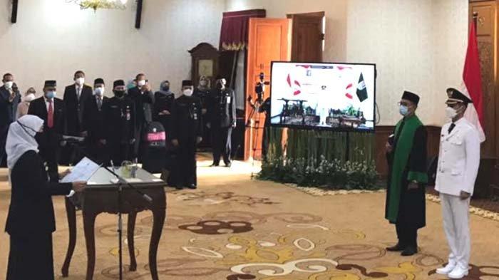 Resmi Dilantik Jadi Bupati Tuban, Aditya Halindra Siap Kerja Cepat ...