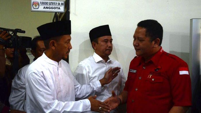 Abror Akan Manut Perintah Pakde Karwo - Surya.co.id