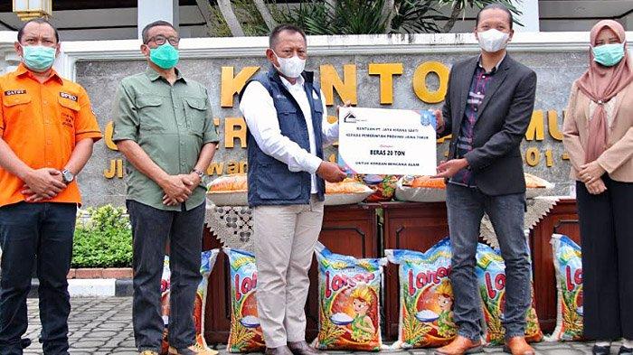 Pemprov Jatim Terima Bantuan 20 Ton Beras untuk Korban Bencana di Kalsel dan Sulbar - Surya.co.id