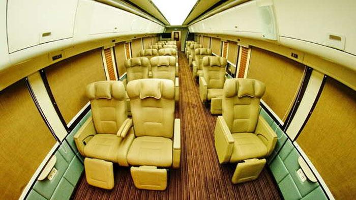 PT KAI Layani Kereta Api Mewah, Kapasitas Hanya 22 Kursi - Surya.co.id