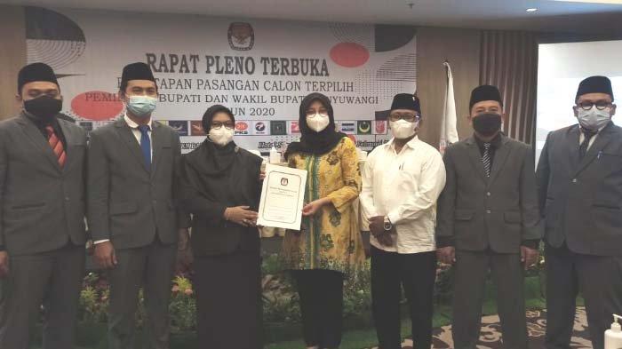 KPU Resmi Tetapkan Ipuk dan Sugirah sebagai Bupati dan Wakil Bupati Banyuwangi Terpilih - Surya ...