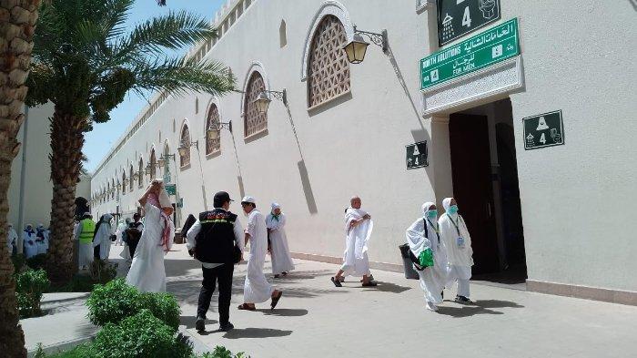 Berangkat ke Mekkah, Ribuan Jemaah Haji Indonesia 2023 Ambil Miqot di ...