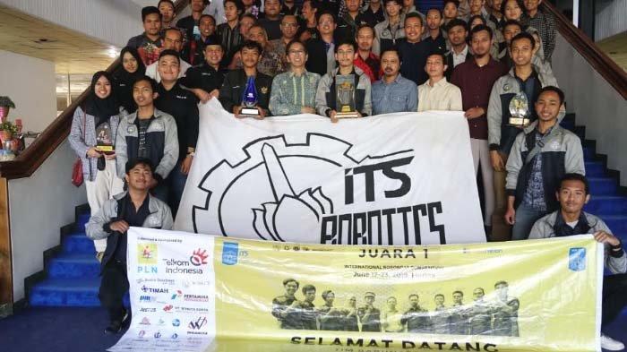 Tim Robotika ITS Juara Kompetisi Robot di AS, ini Pesan Rektor Prof ...