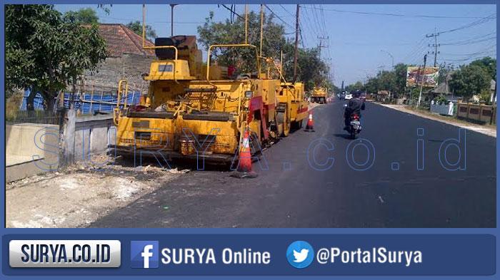 Pelebaran Jalan Rusak Pipa PDAM Bangkalan, Kerugian Rp 100 Juta - Surya ...