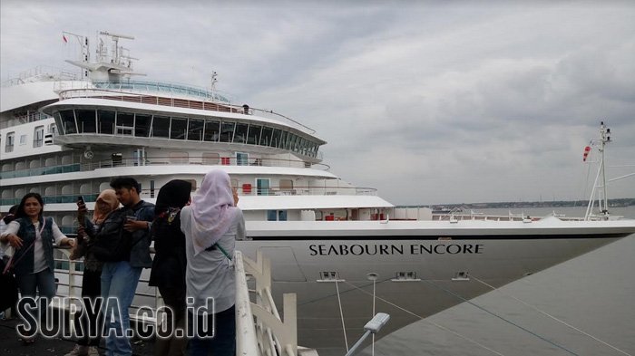 VIDEO - Kapal Pesiar Sandar di Pelabuhan Tanjung Perak Surabaya ...