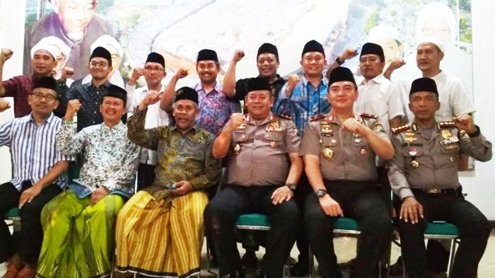 Disebut Keturunan Sunan Muria, Kapolda Jatim Irjen Pol Luki Hermawan ...
