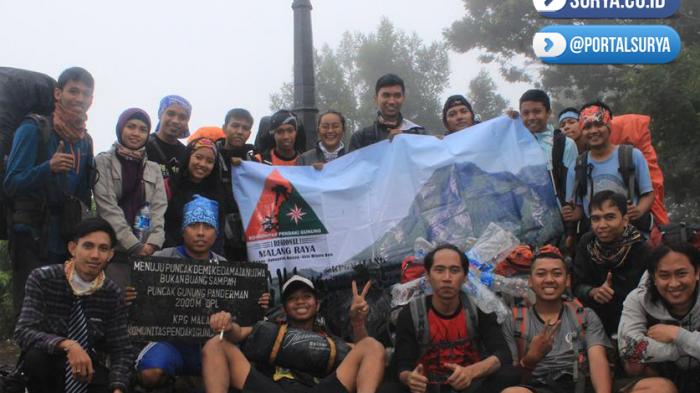 Komunitas Pendaki Malang Raya Bersihkan Sampah di Puncak Panderman ...