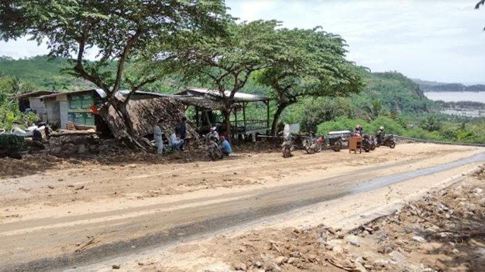 Kisah Pemilik Warkop Bukit Raya Tulungagung Selamat dari Longsoran Batu ...