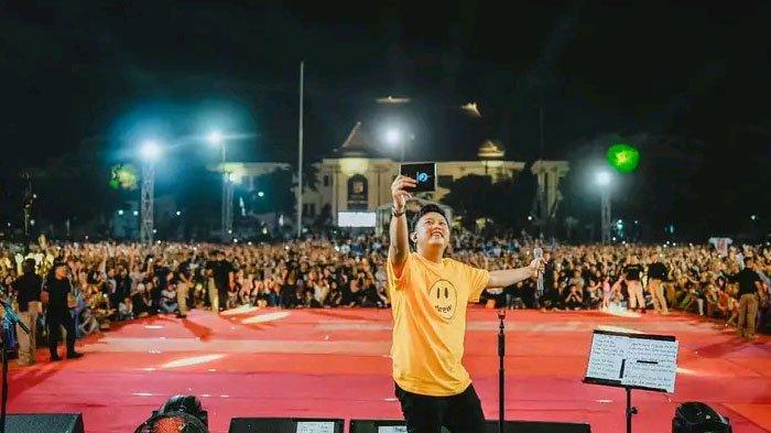 Konser Deny Cak Nan di Tuban Berlangsung Kondusif, Disebut Datangkan ...