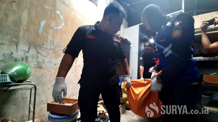 BREAKING NEWS - Diduga Usai Cekcok dengan Sang Istri, Pria di Manyar Surabaya Ditemukan Gantung ...