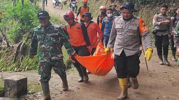 BREAKING NEWS, Satu Jasad Wanita Korban Longsor di Trenggalek ditemukan - Surya.co.id