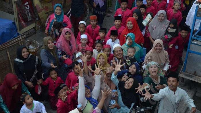 Kumpulan Bacaan Sholawat Maulid Nabi Muhammad SAW dalam Bahasa Arab dan Artinya - Surya.co.id