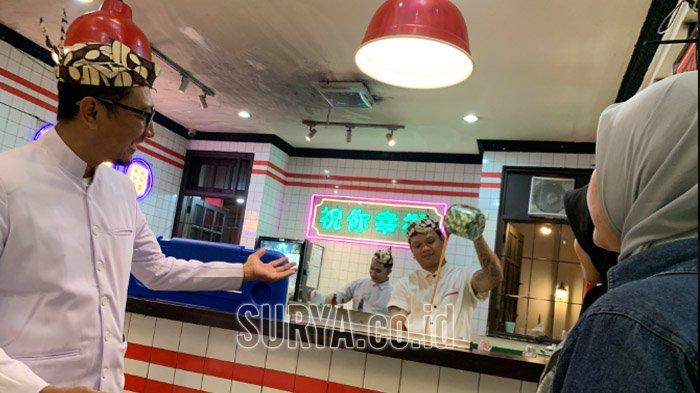 Nikmati Teh Tarik Harum Pekat dan Manisnya Roti Kaya di Kedai Ciamso ...