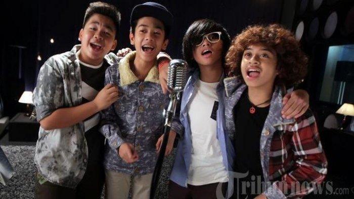 Lirik dan Chord Tak Perlu Tunggu Hebat, Lagu Terhebat - Coboy Junior ...