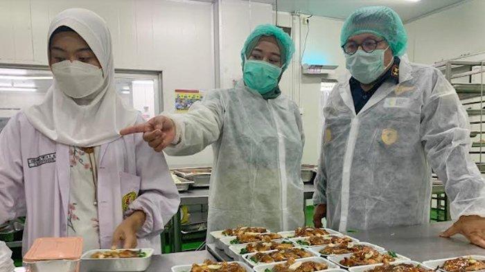 Cek Menu Makanan dan Penyedia Katering Pesawat, BBKK Surabaya: Demi ...