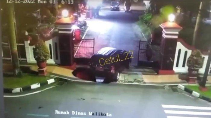 Beredar Rekaman CCTV Mobil Perampok Masuk ke Rumah Dinas Wali Kota ...