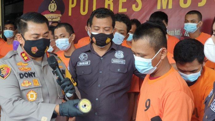 Honorer Dishub Kabupaten Mojokerto Edarkan Sabu, Disimpan dalam Gulungan Layangan - Surya.co.id