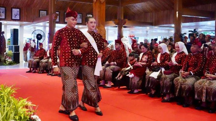 Bupati Kediri Luncurkan Wastra Baru untuk Pakaian Khas, Bermotif Lidah ...