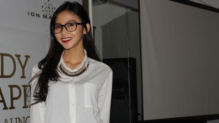 Gadis Cantik Ini Pertahankan Kesehatan dengan Rajin Minum Infused Water ...