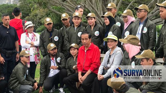 Dua Santri SMA Trensains Tebuireng Jombang Dampingi Jokowi ke Australia ...
