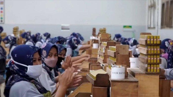 Berita Pabrik rokok Kareb beroperasi Januari 2024 Terbaru Hari Ini - Surya.co.id