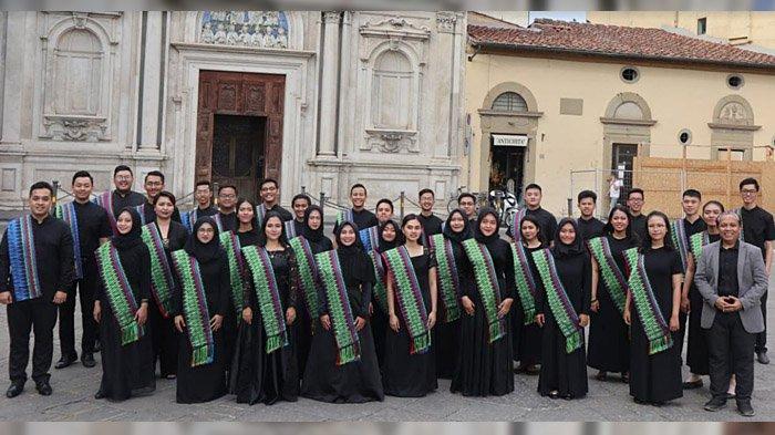 Paduan Suara Mahasiswa ITS Raih Enam Gelar Juara di Italia - Surya.co.id