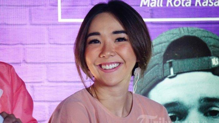 Viral Pemeran Video Panas Mirip Gisel, Eks Istri Gading Marten Resmi Laporkan 10 Oknum Penyebar ...