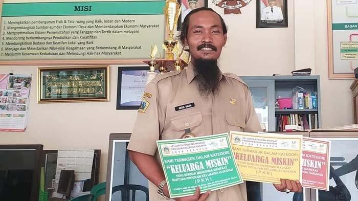 Stiker 'Keluarga Miskin' Mujarab Usir Orang Kaya Terima Bantuan PKH, di ...