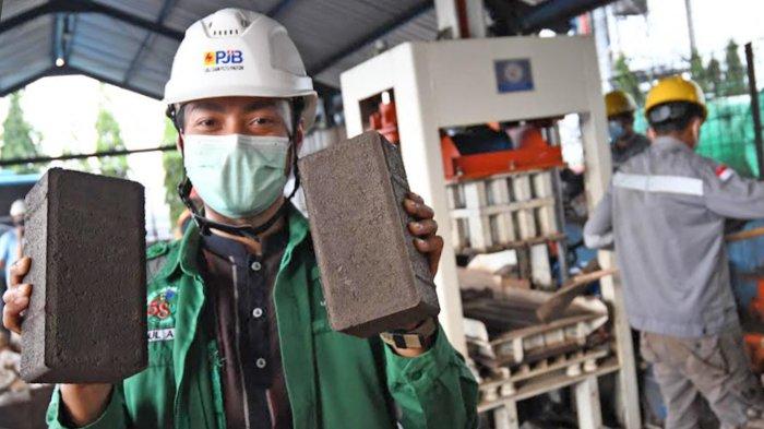 PT Pembangkitan Jawa-Bali Ubah Limbah Batu Bara PLTU Paiton Jadi Bahan Bangunan Paving - Surya.co.id