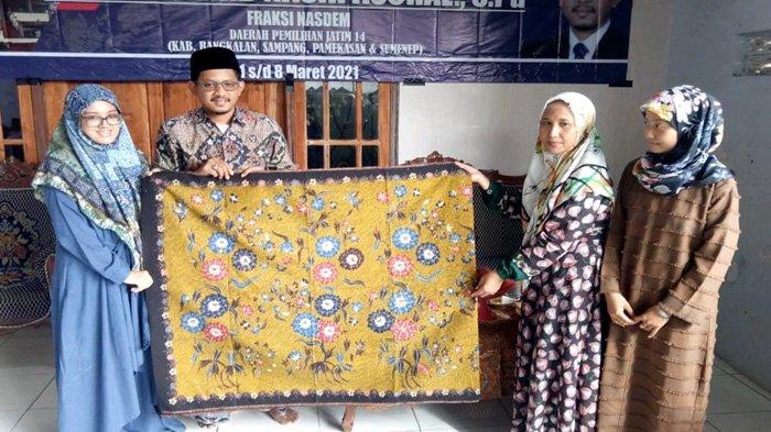 Perajin Keluhkan Invasi Batik Printing, Batik Gentongan asli Rp 25 Juta Seperti Tak Berharga ...